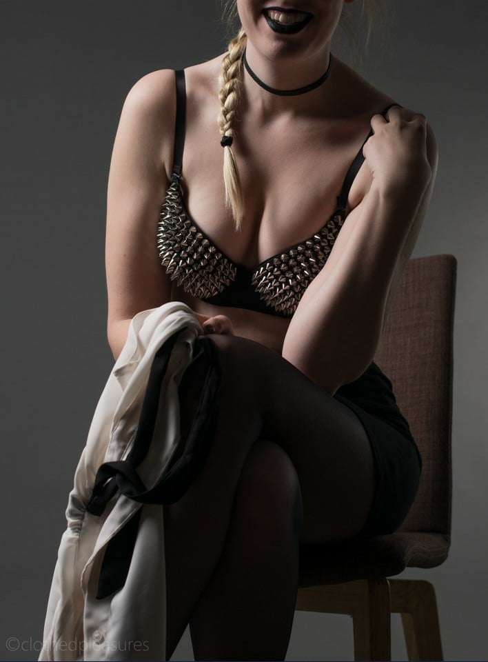German Mistress In Stockings Seduces Slave Clothedplesures 11 Pics