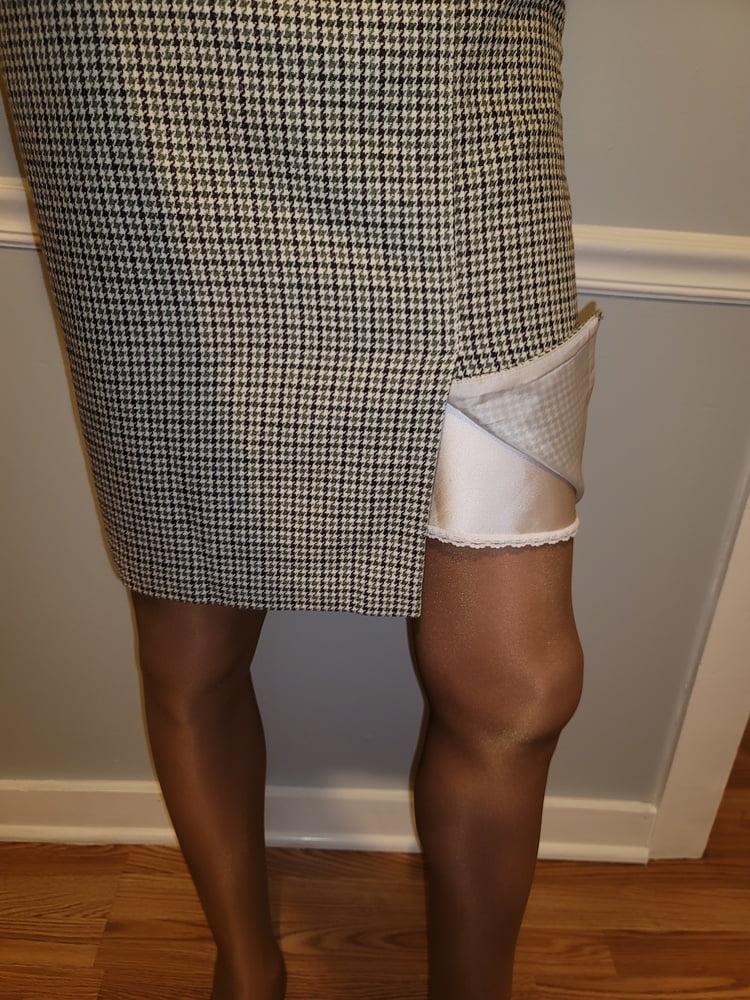 Lined Tweed Skirt With White Silky Half Slip 52 Pics Xhamster 8597