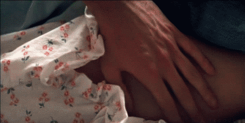 Hands Under Skirt 18 Pics Xhamster